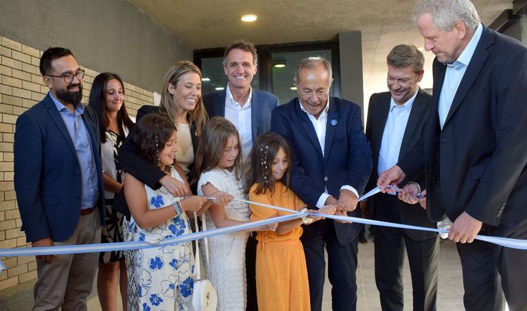 Inauguraron el primer edificio académico de la UNLC: emoción a flor de ...